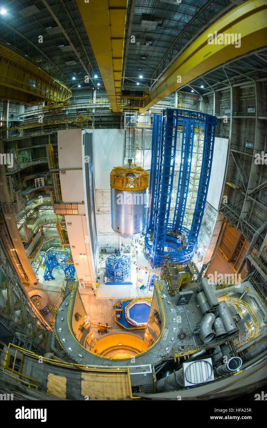 Sls tank hi-res stock photography and images - Alamy