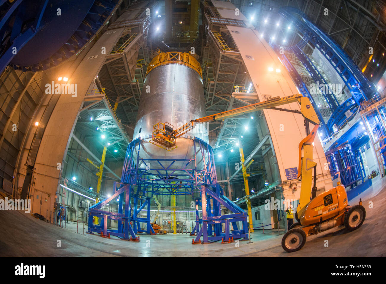 The confidence weld on the liquid oxygen tank for the Space Launch ...