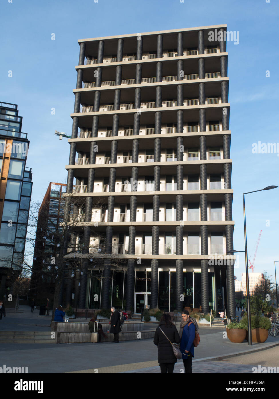 Modern office blocks hi-res stock photography and images - Alamy