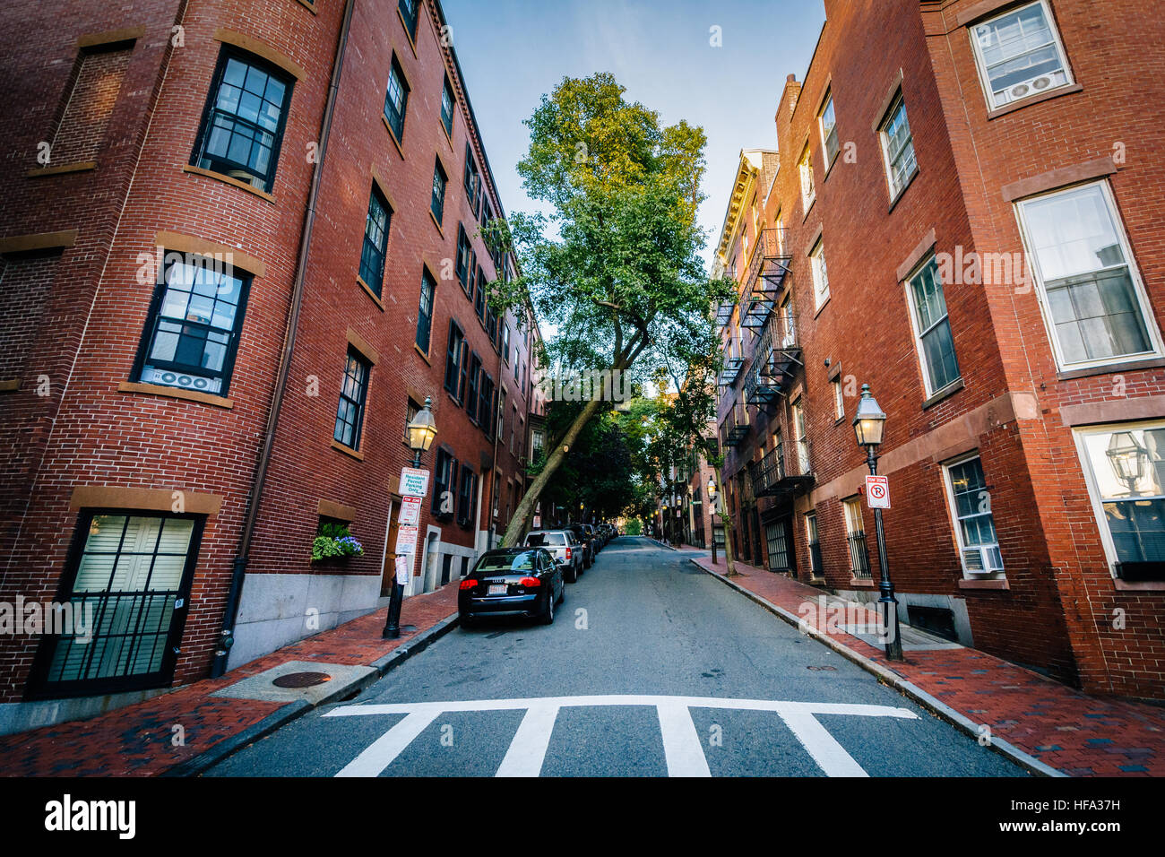 Street and brick buildings in Beacon Hill, Boston, Massachusetts Stock ...