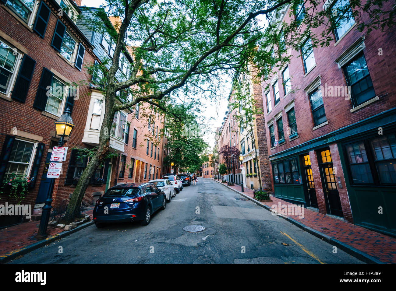 Old boston street hi-res stock photography and images - Alamy