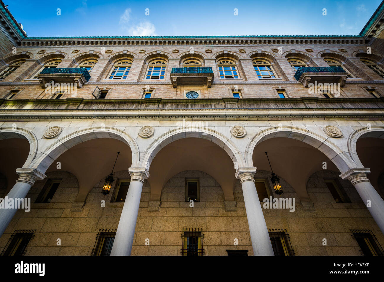The exterior of the Boston Public Library at Copley Square, in Back Bay ...