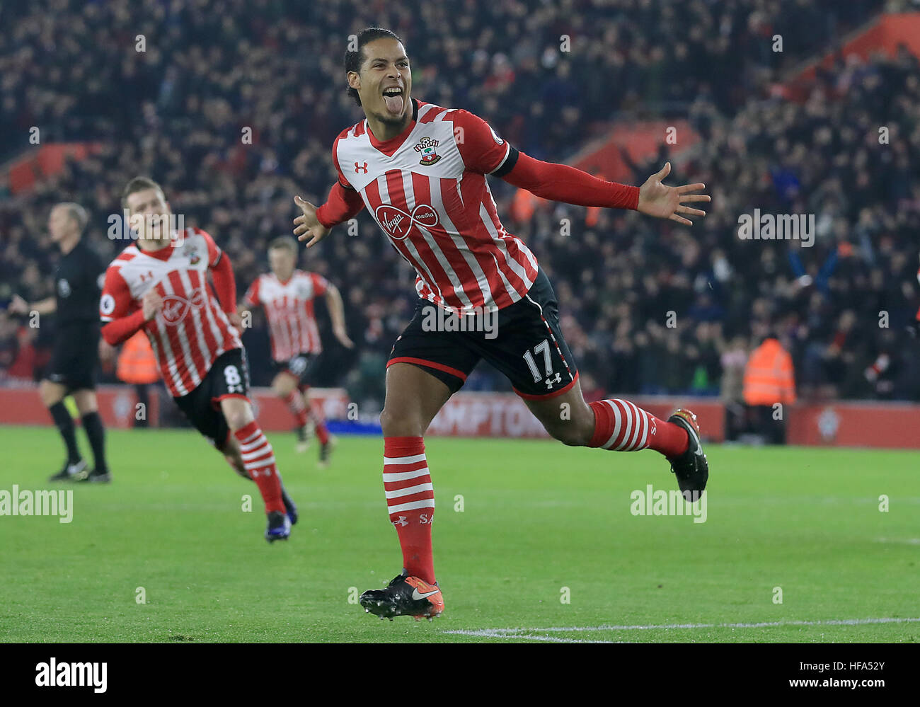 Southampton's Virgil van Dijk celebrates scoring his side's first goal ...