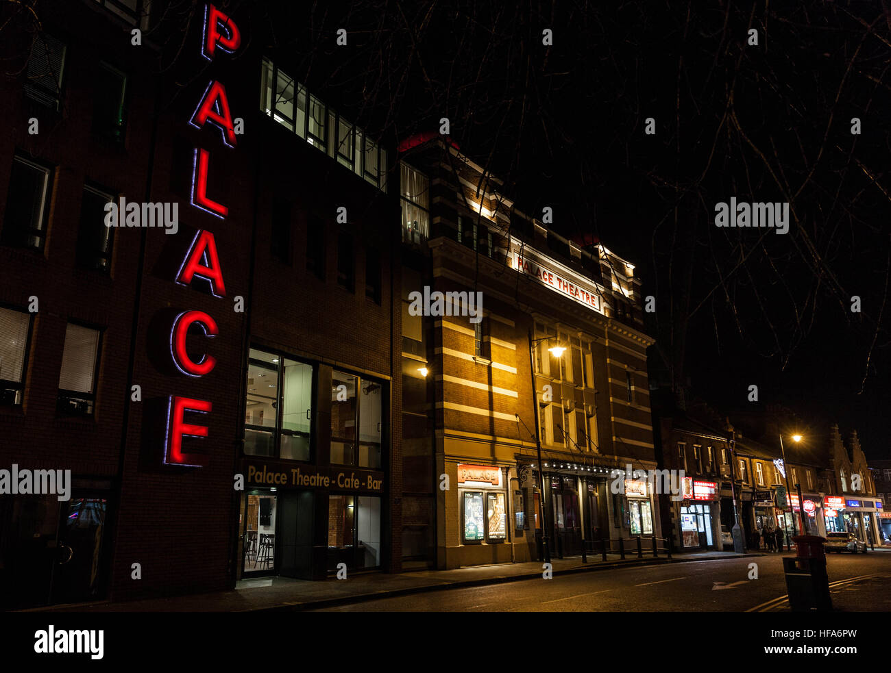 Watford palace theatre hi-res stock photography and images - Alamy