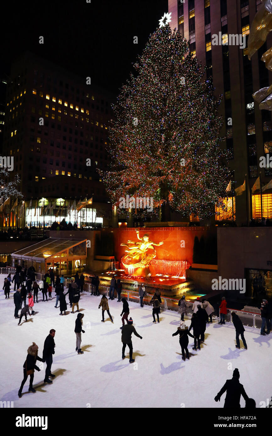 The skating rink, Christmas tree and statue of Prometheus in ...