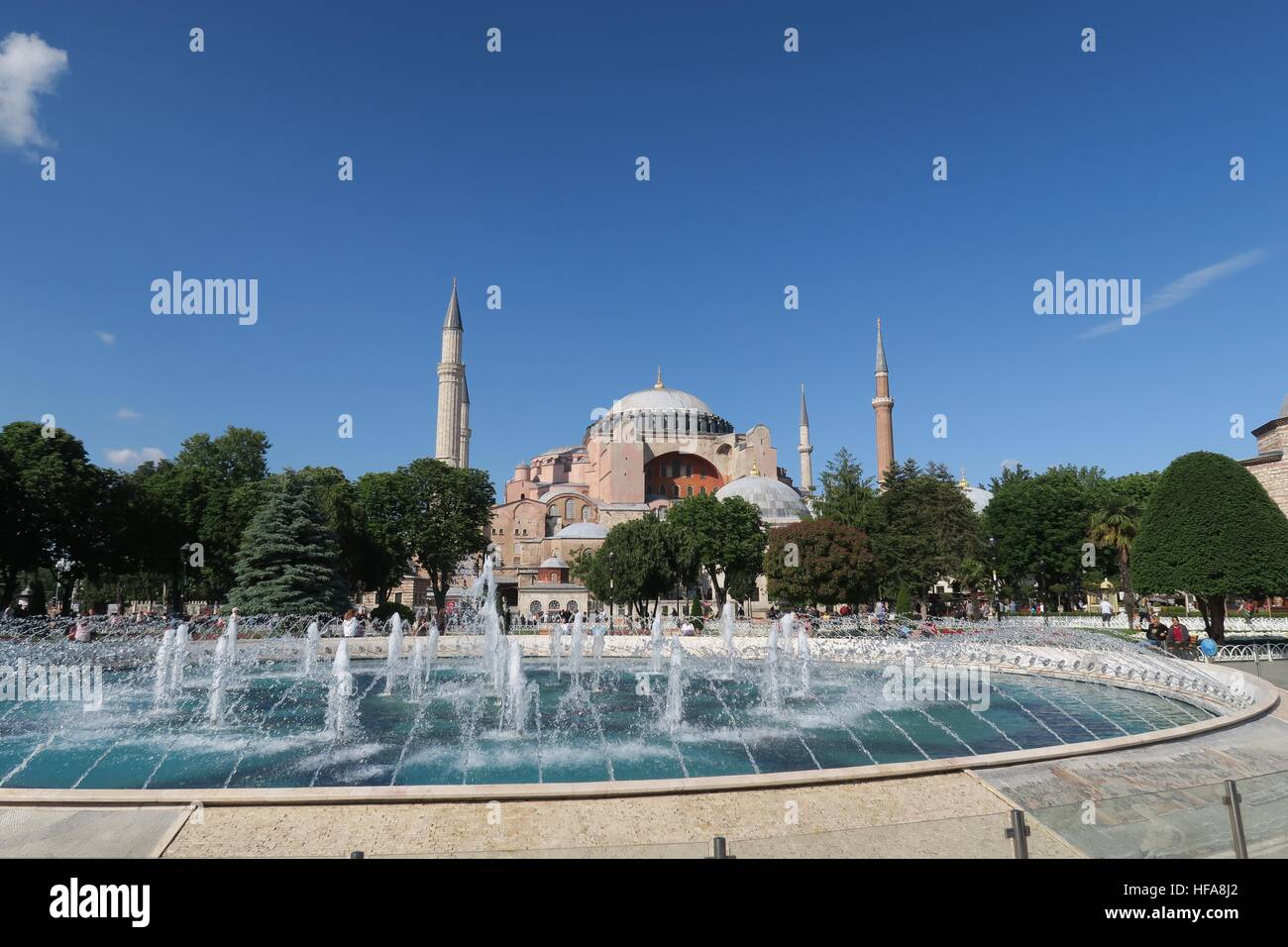 Beautiful Hagia Sophia Museum in Istanbuls Oldtown Sultanahmet, Turkey ...
