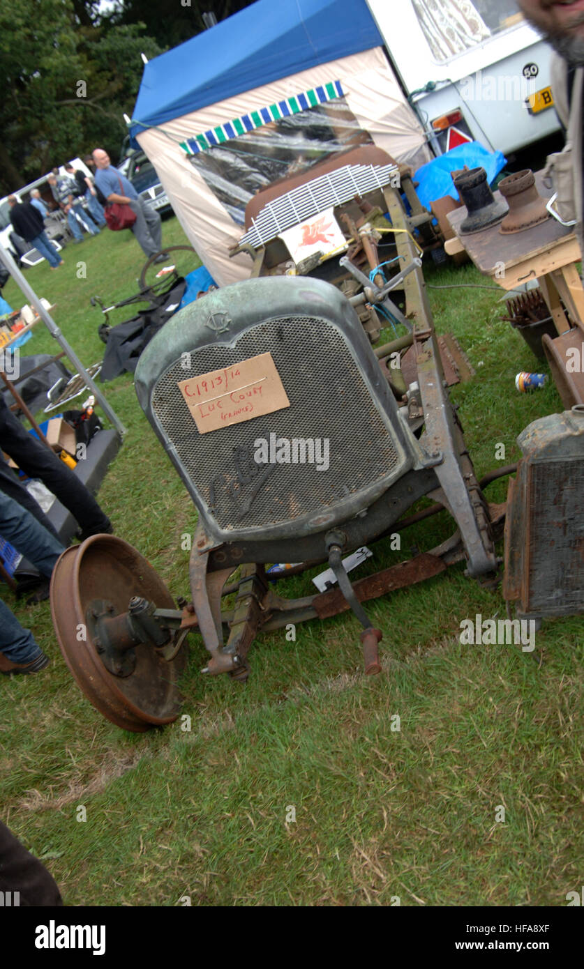 Classic car owners look through stalls of rare parts and automobilia at ...
