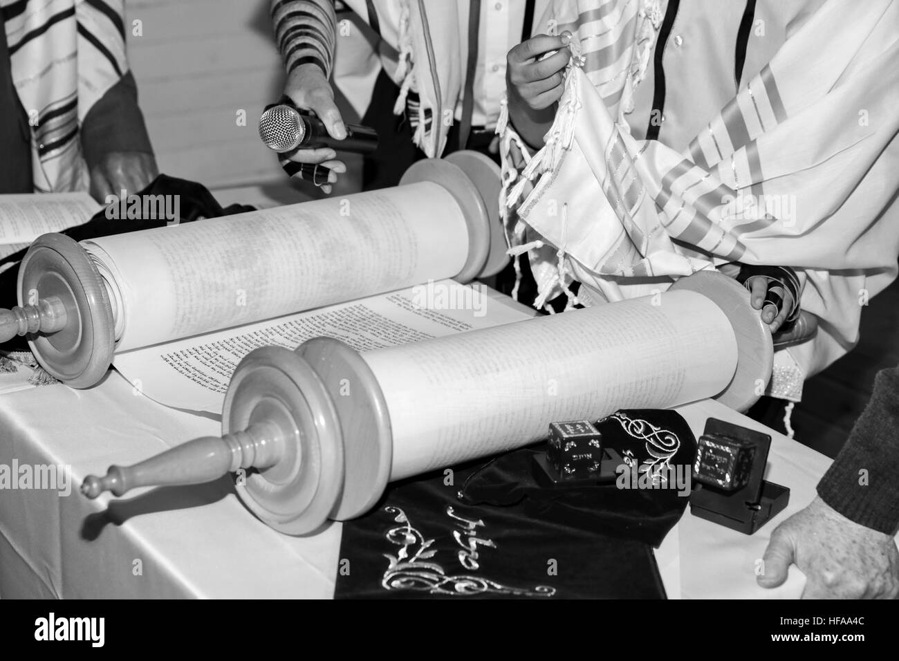 Holy torah hi-res stock photography and images - Alamy