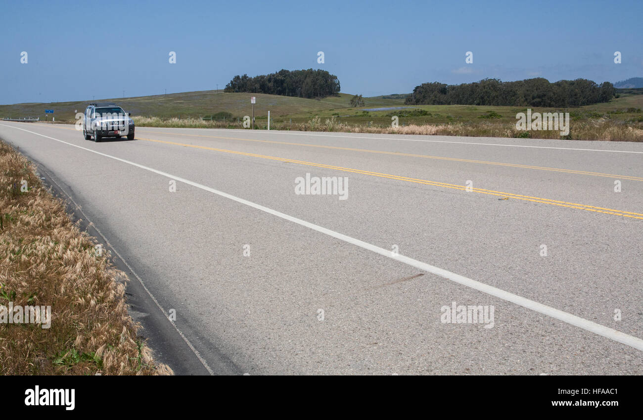 car driving on pacific coast highway,Car on National Highway 1,PCH ...
