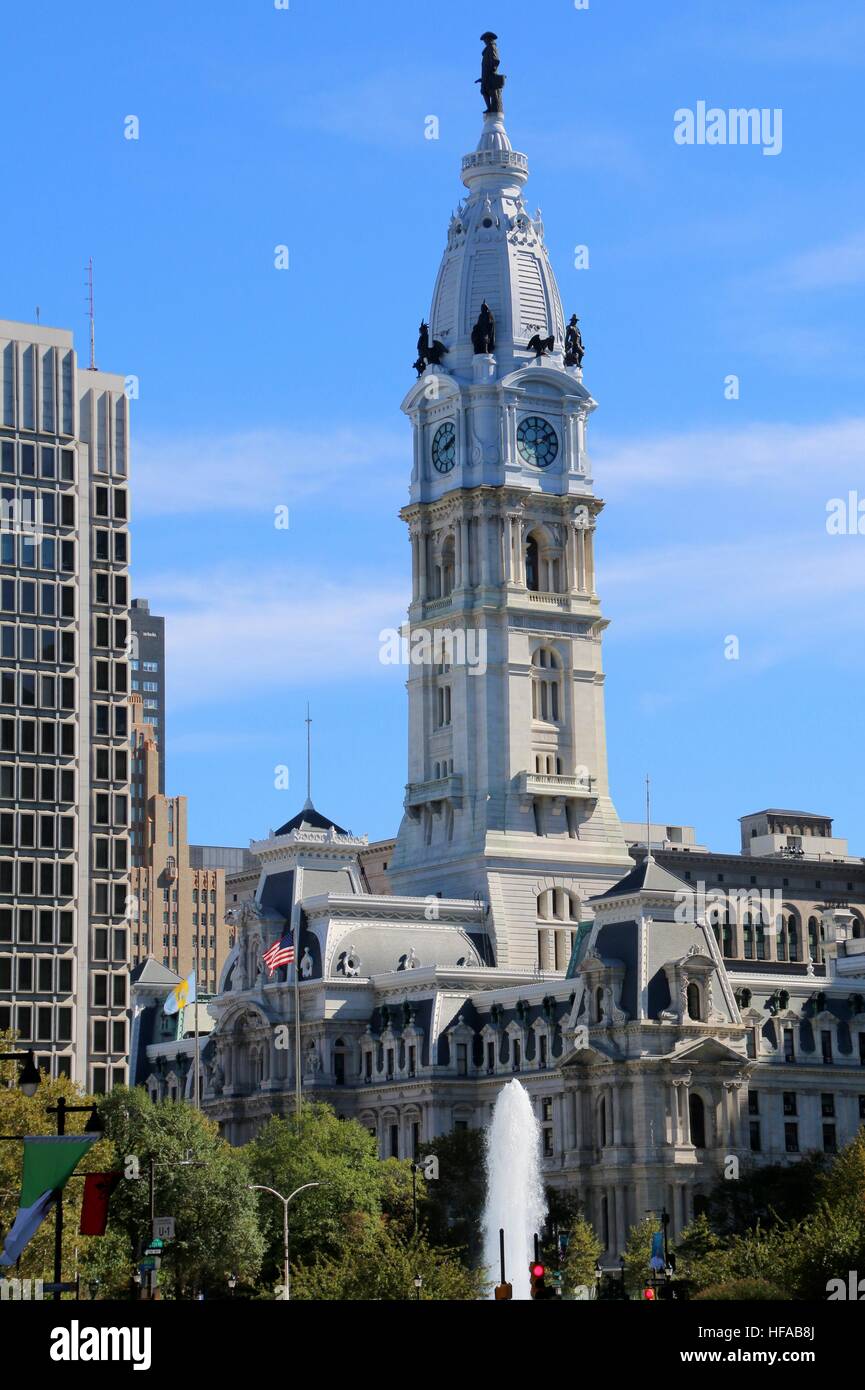 Philadelphia iconic landmark hi-res stock photography and images - Alamy