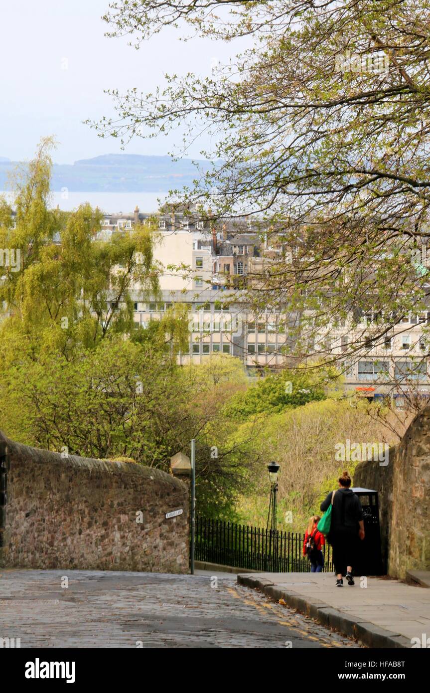 Edinburgh mountains hi-res stock photography and images - Alamy