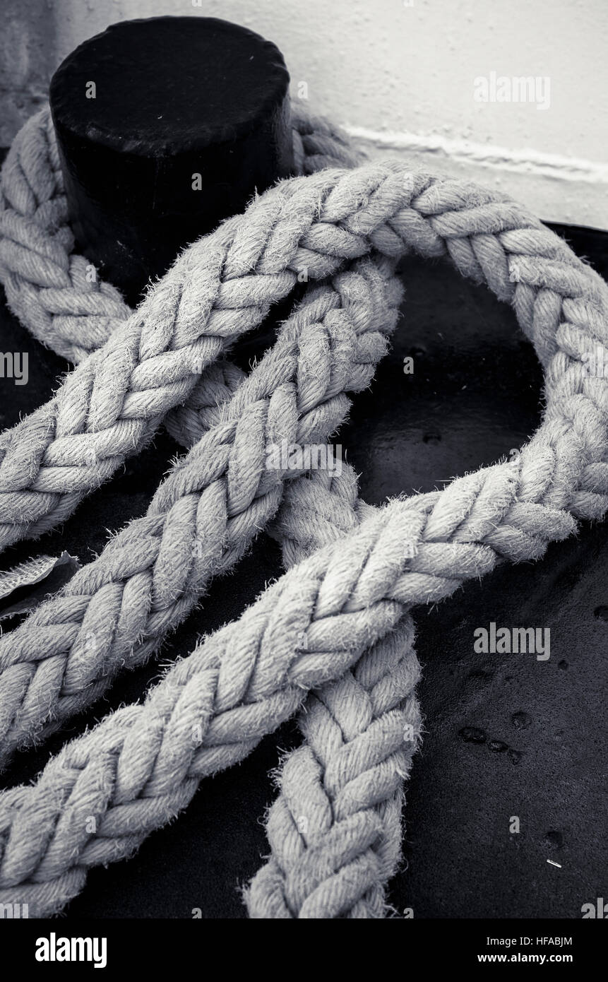 loop rope lines abstract Stock Photo - Alamy