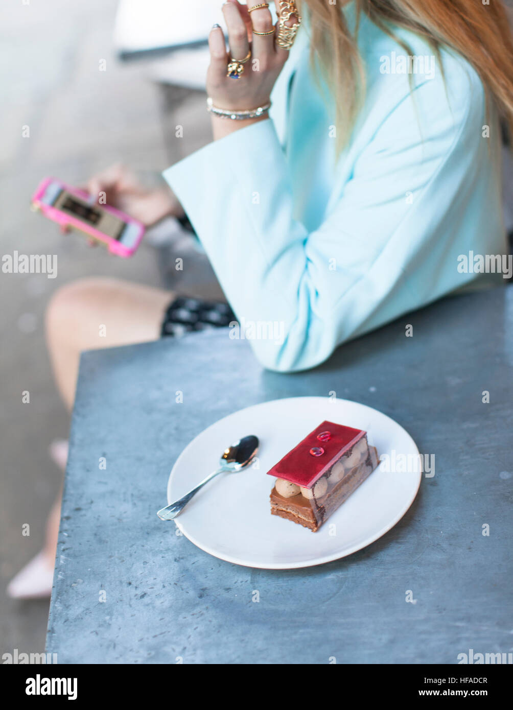 Female texting hi-res stock photography and images - Alamy