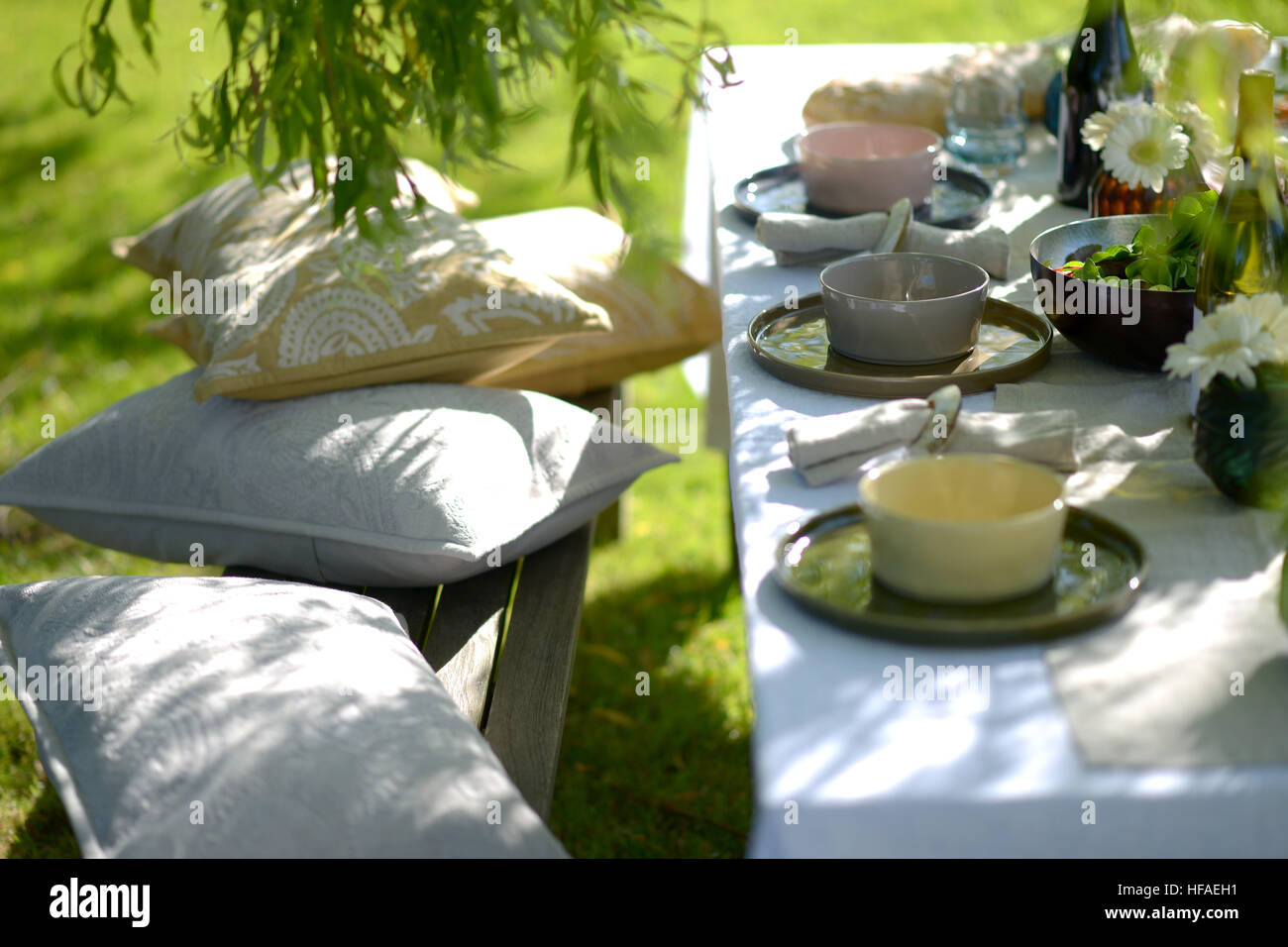 Alfresco dining, table set for an evening meal outside Stock Photo - Alamy