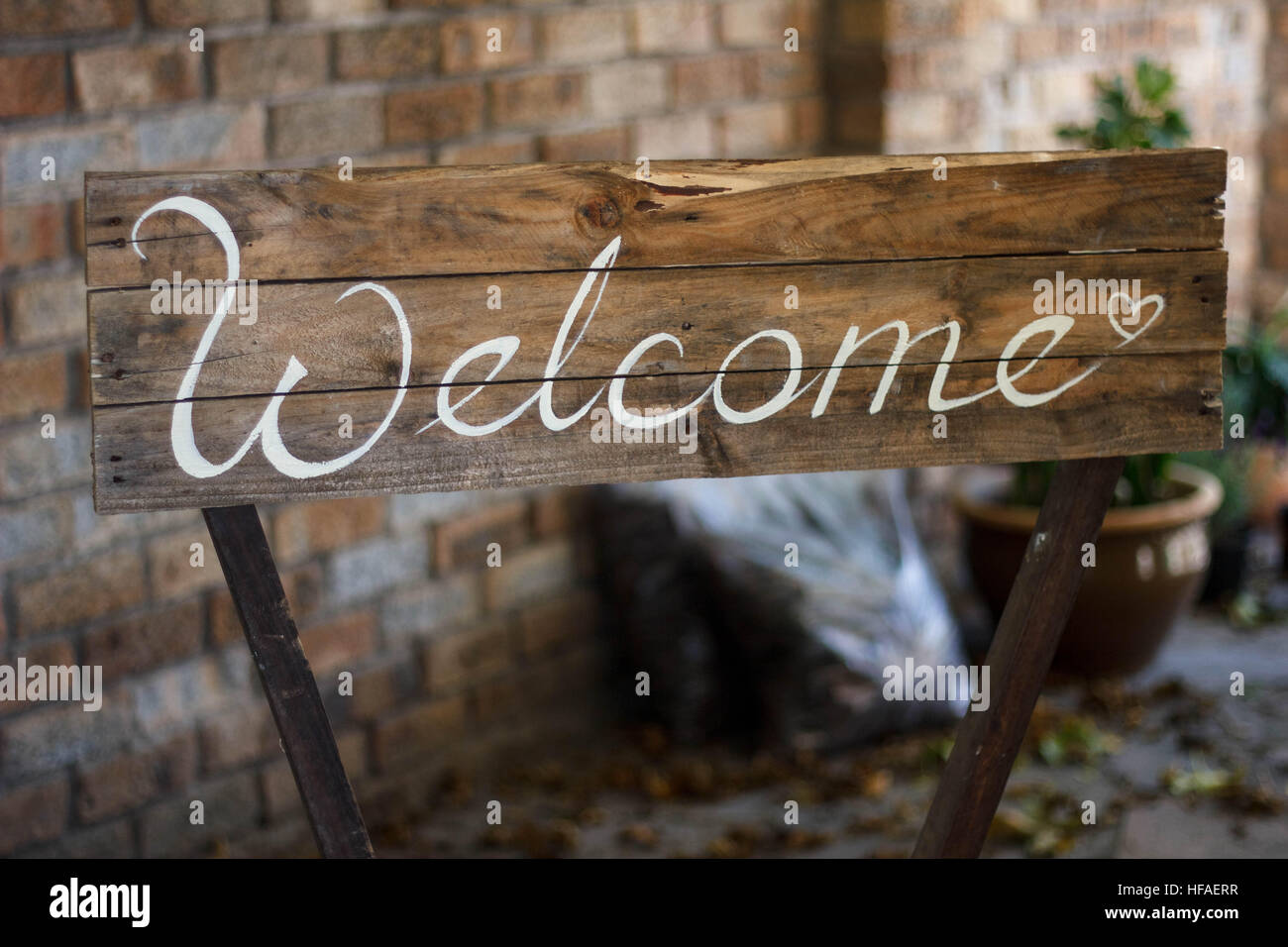 DIY Wooden Welcome Sign Stock Photo - Alamy