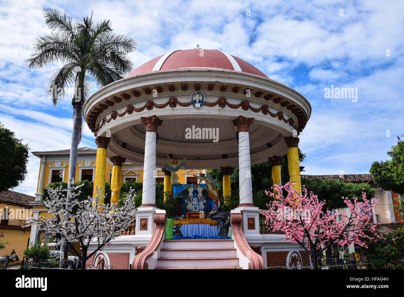 Bandstand in Park Colon (Park Central), Granada, Nicaragua with ...