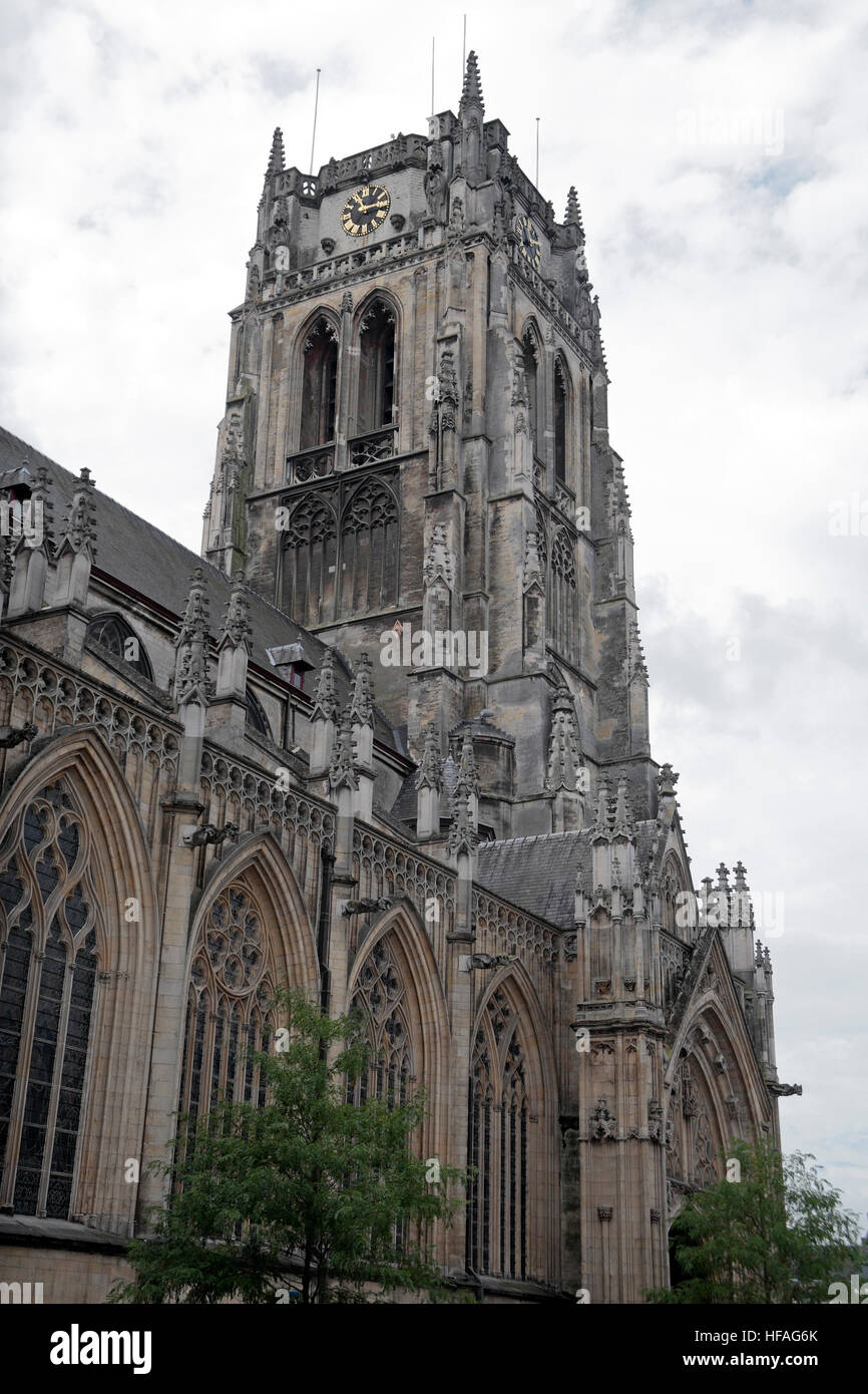 The Tongeren Basilica (Onze-Lieve-Vrouwe Basiliek) in Tongeren, Limburg ...