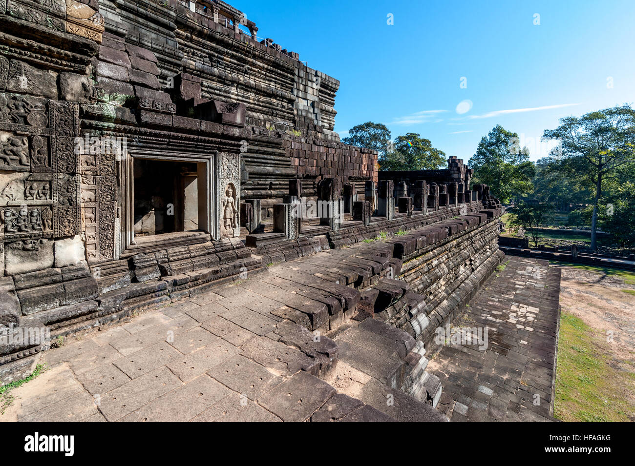 Building inside Angkor Wat ruins Stock Photo - Alamy