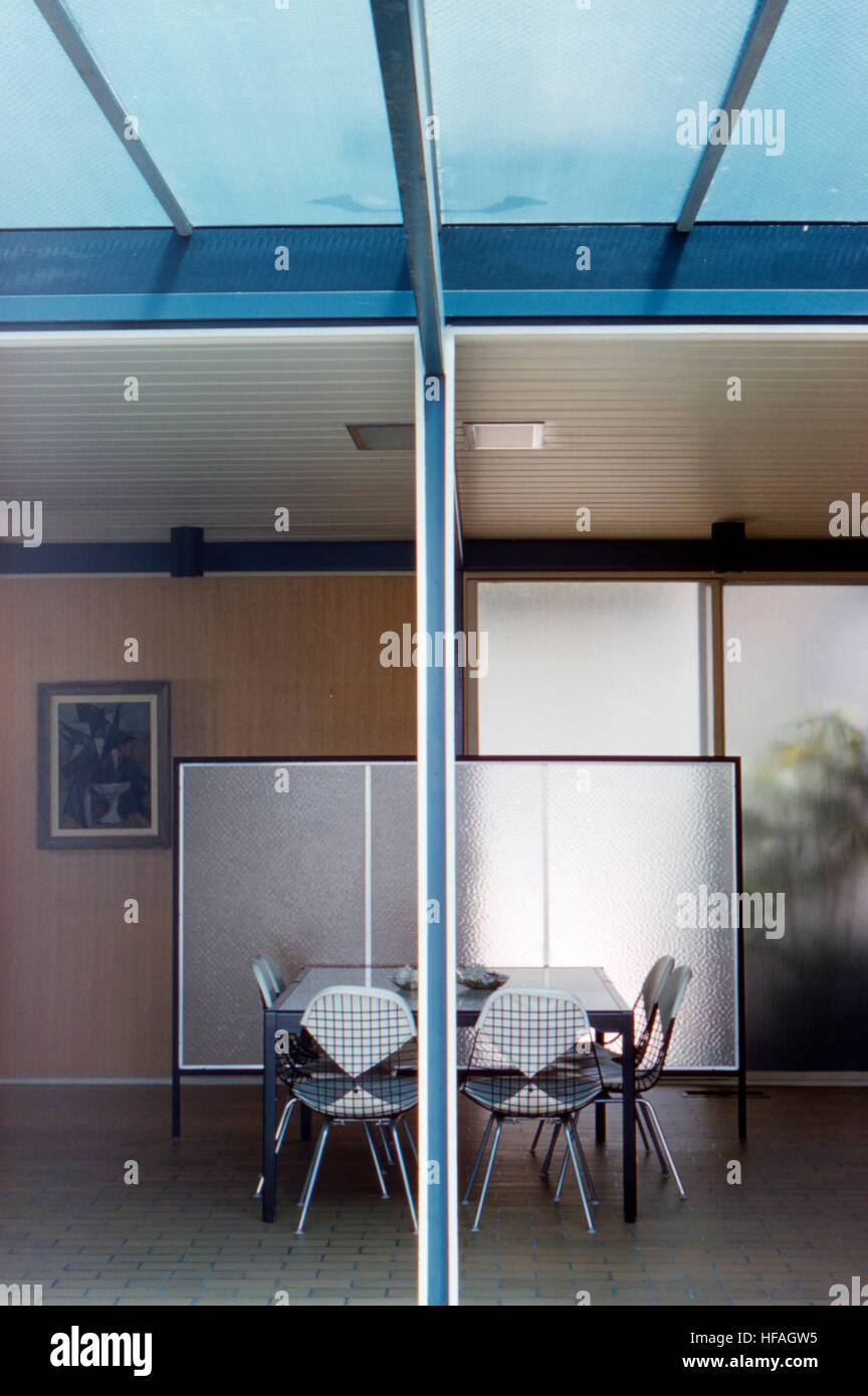 Architect Craig Ellwood designed Case Study House Number 18 for ...