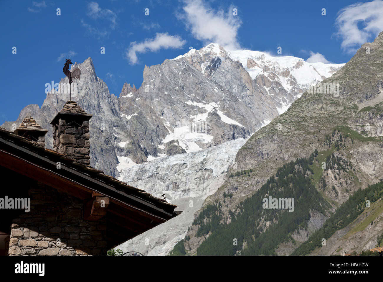 Entreves (Courmayeur), a beautiful village with new monte bianco skyway ...