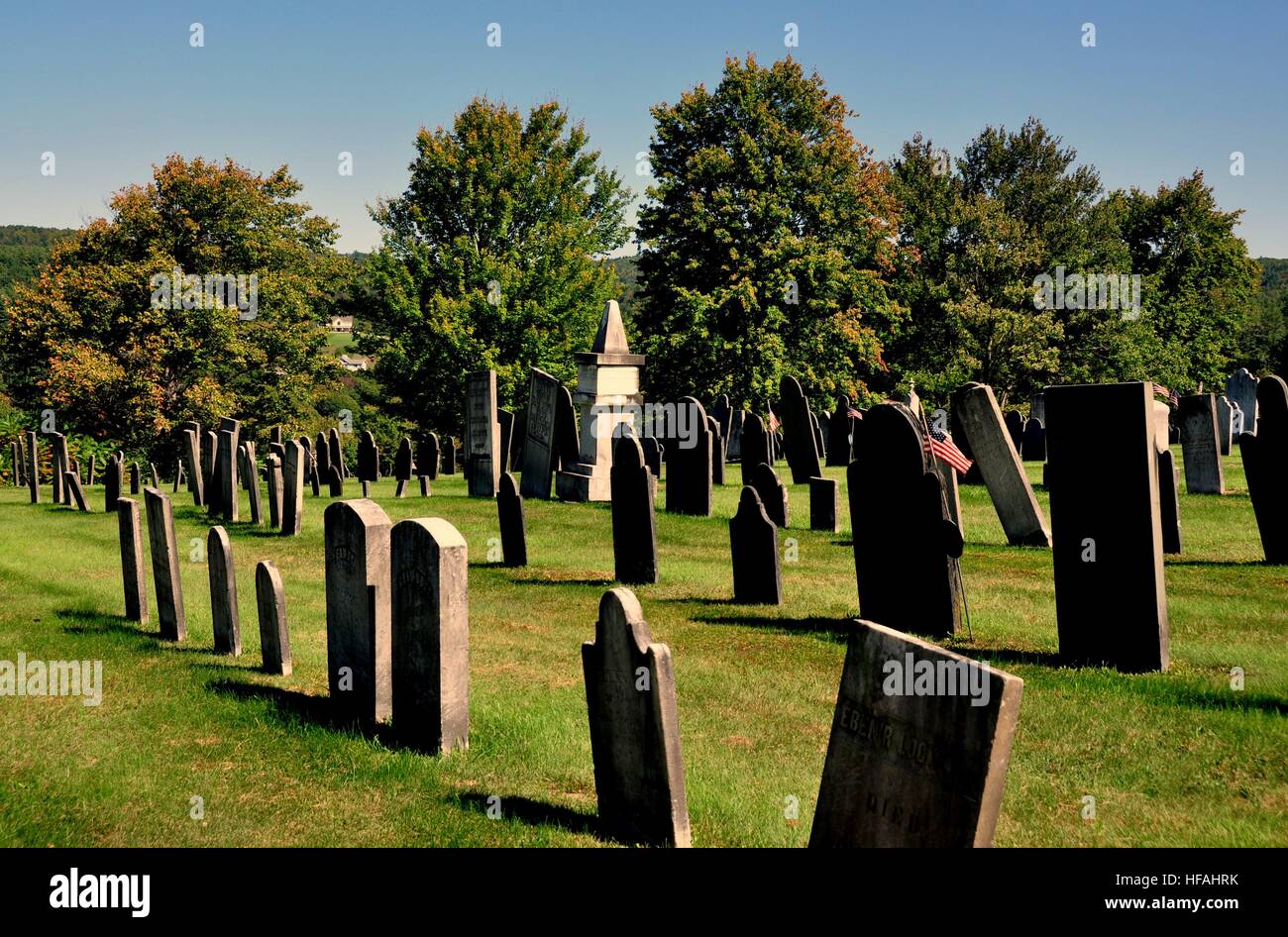 19th century gravestones hi-res stock photography and images - Alamy