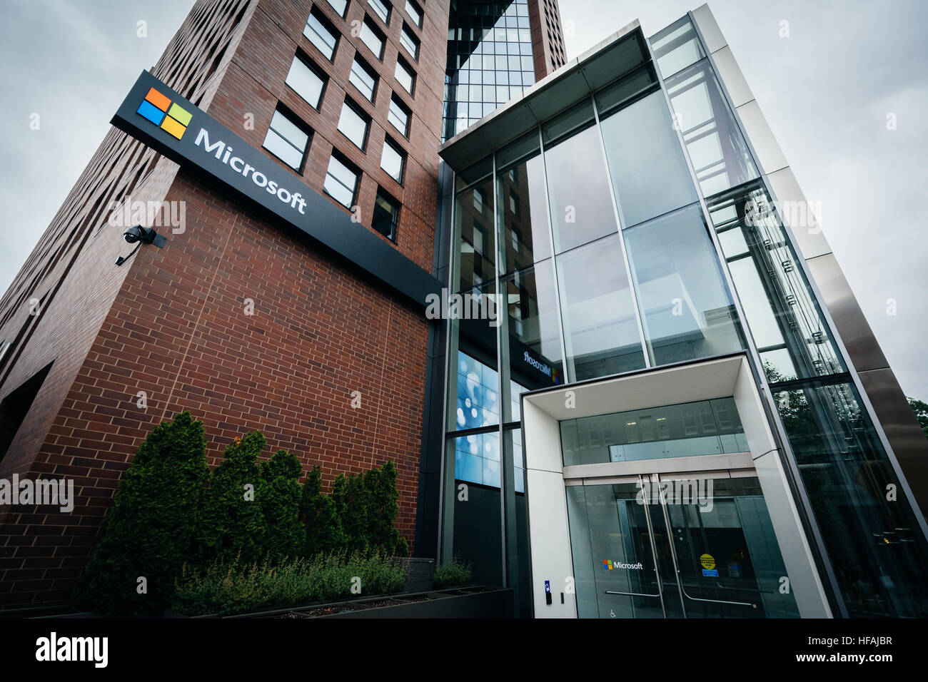 The Microsoft Building at Kendall Square, in Cambridge, Massachusetts ...