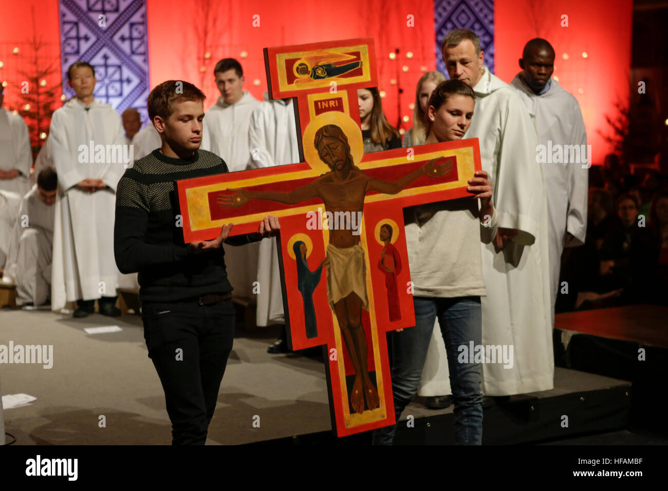 Taize cross hi-res stock photography and images - Alamy