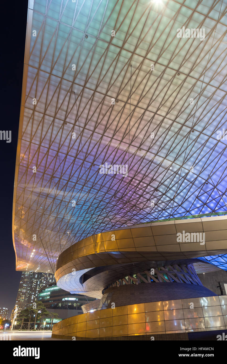 Modern Cinema Building High Resolution Stock Photography and Images - Alamy