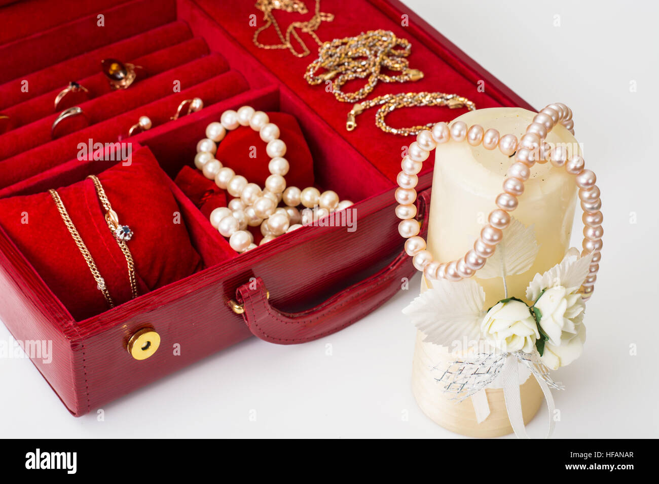 Jewelry gift box hi-res stock photography and images - Alamy