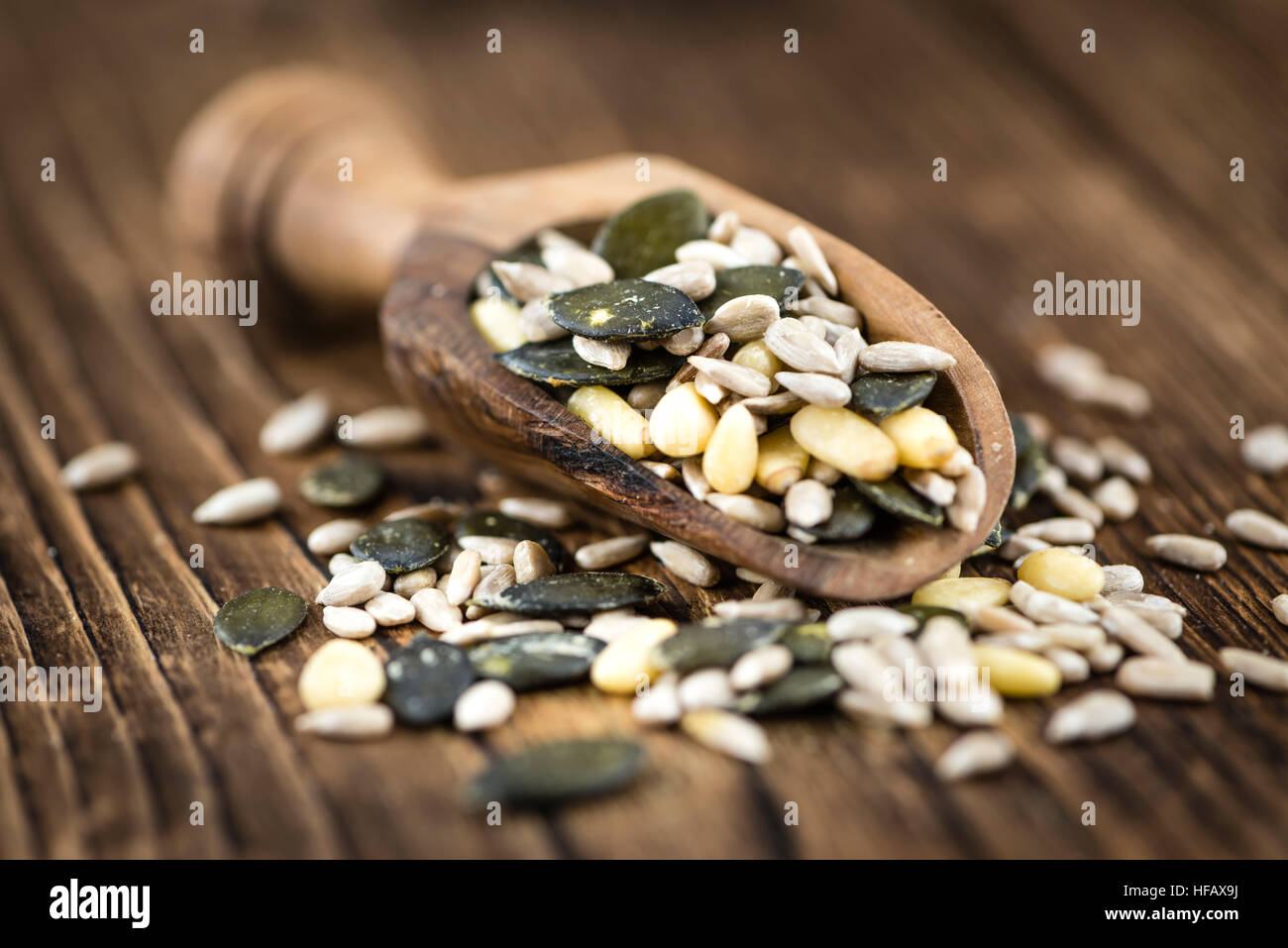 Mixed sesame seeds hi-res stock photography and images - Alamy