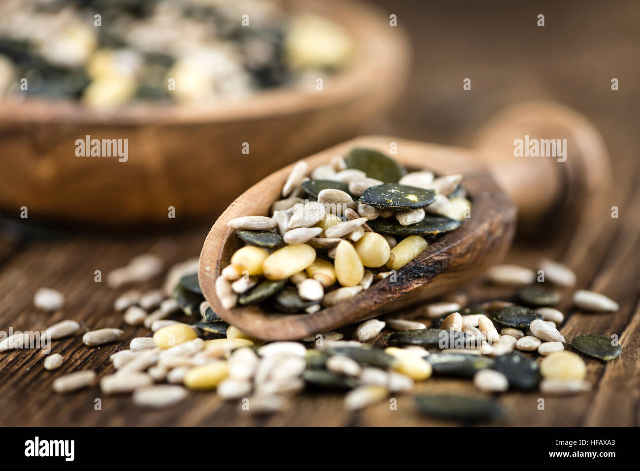 Mixed sesame seeds hi-res stock photography and images - Alamy