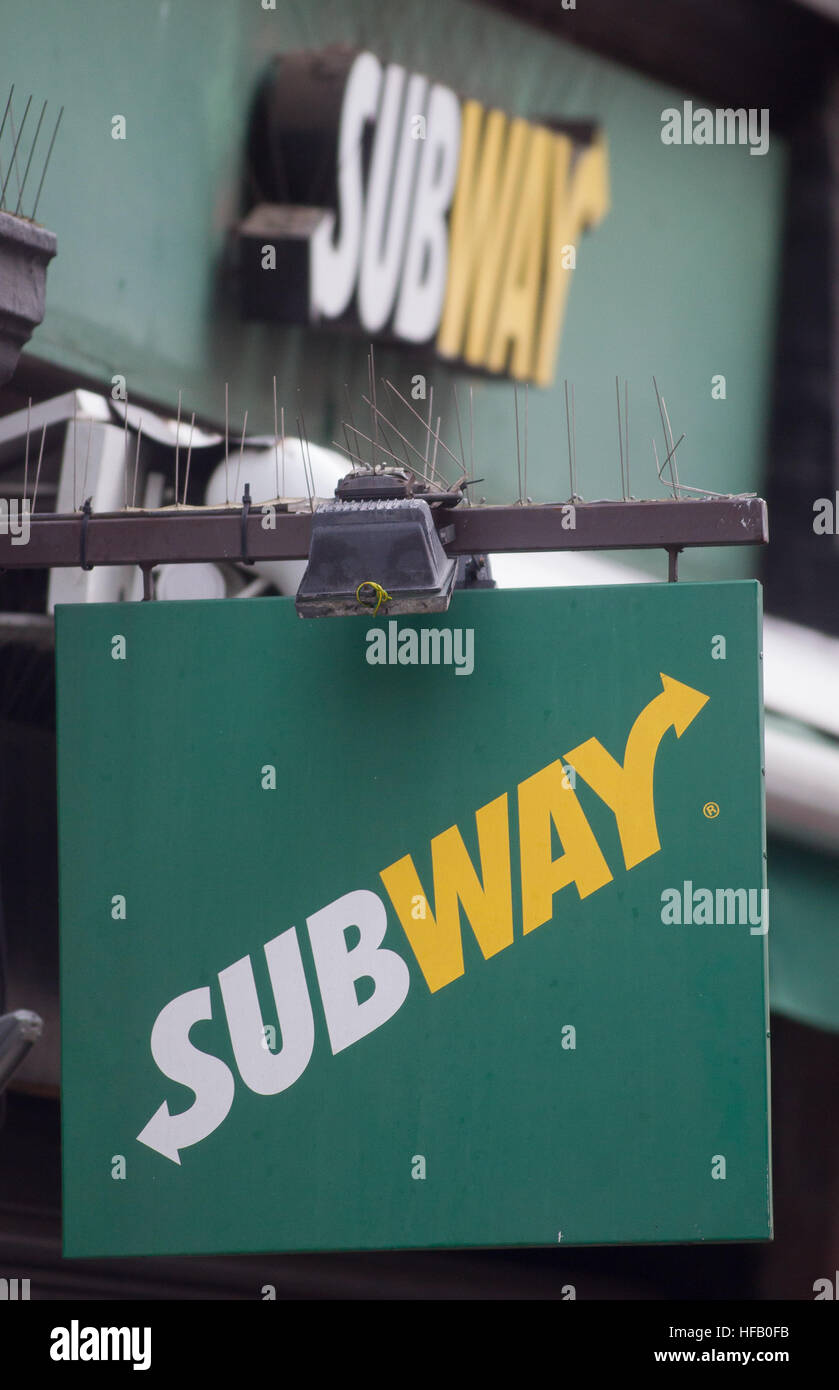 Famous food brand subway hi-res stock photography and images - Alamy