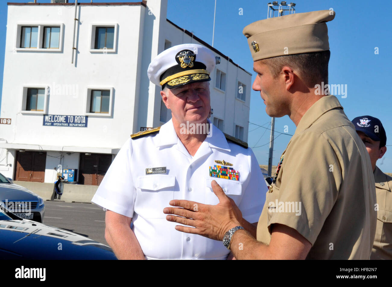 Chief of Naval Operations Adm. Gary Roughead receives a tour Pier 1 ...