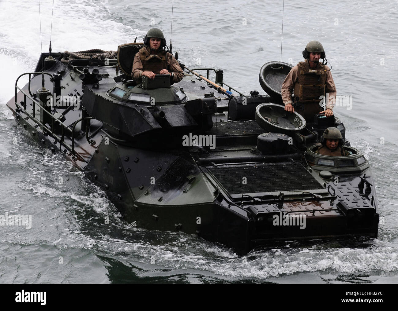 Amphibious warfare certification hi-res stock photography and images ...