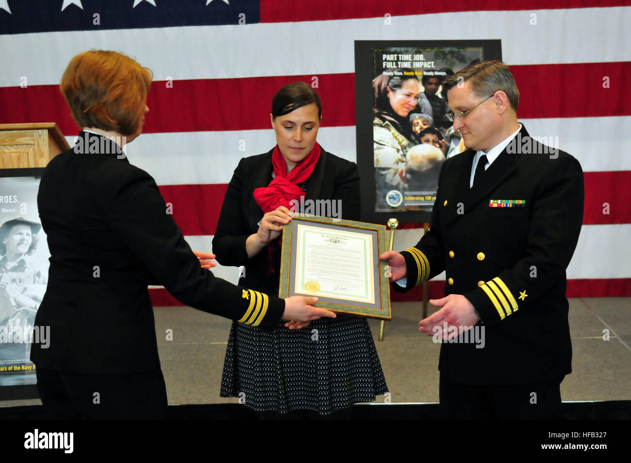 Navy operational support center everett hi-res stock photography and ...