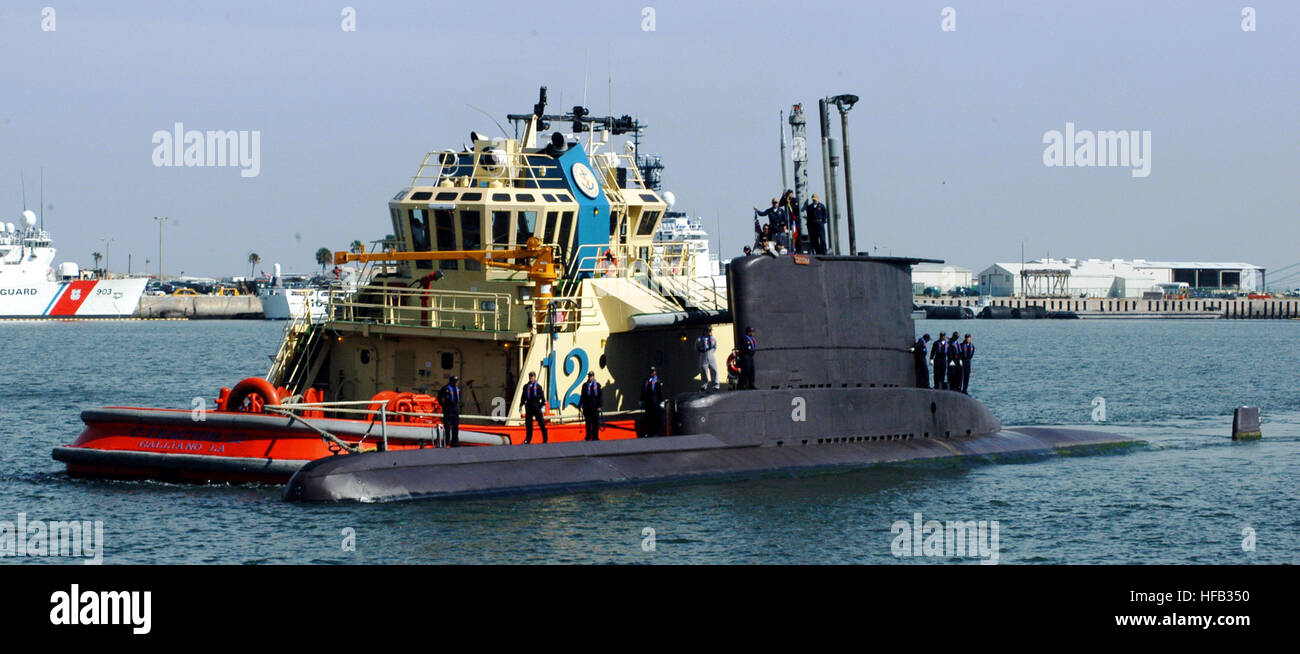 061102-N-5677B-001 NS Mayport, Fla. (November, 2006) – Colombian Armada ...