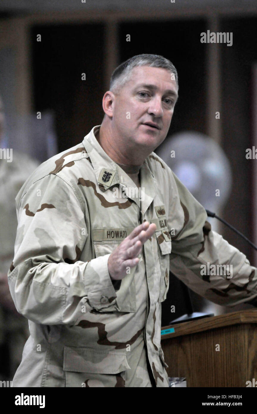 Fleet Forces Command Fleet Master Chief Tom Howard conducts an all ...