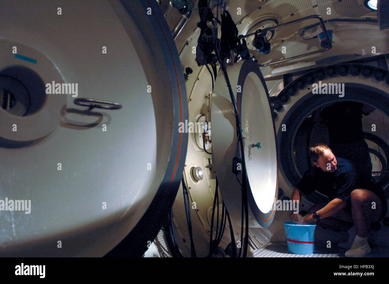 Compression chamber hi-res stock photography and images - Alamy