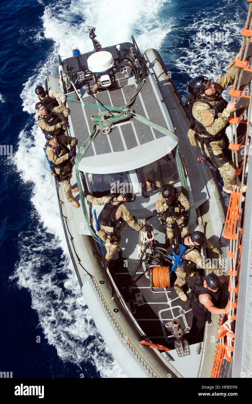 PACIFIC OCEAN (March 25, 2015) The vsit, board,search and seizure team ...