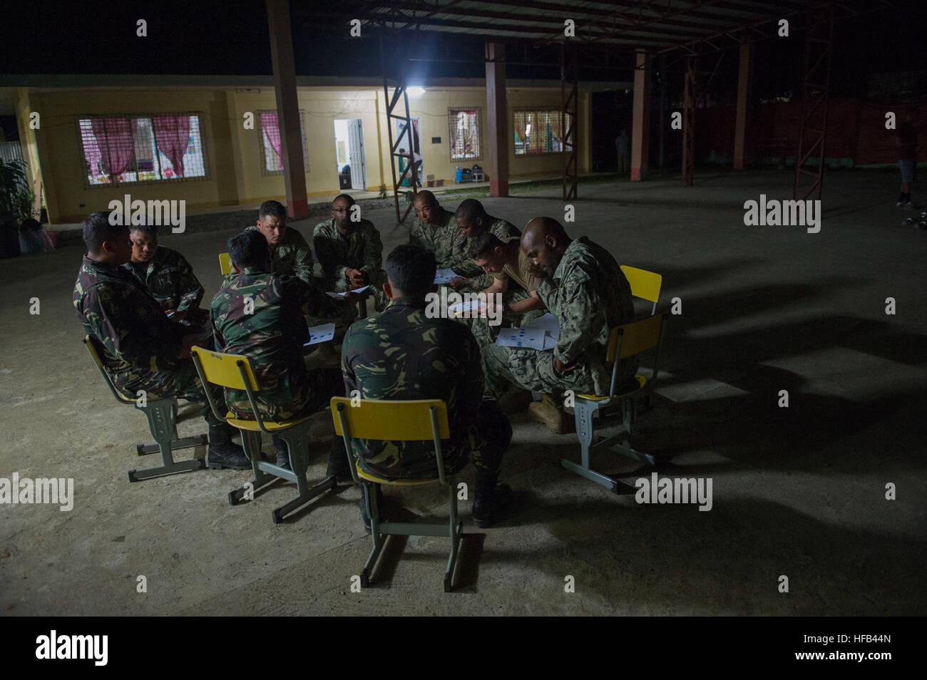 Armed Forces of the Philippines Army engineers, from the 552nd Engineer ...