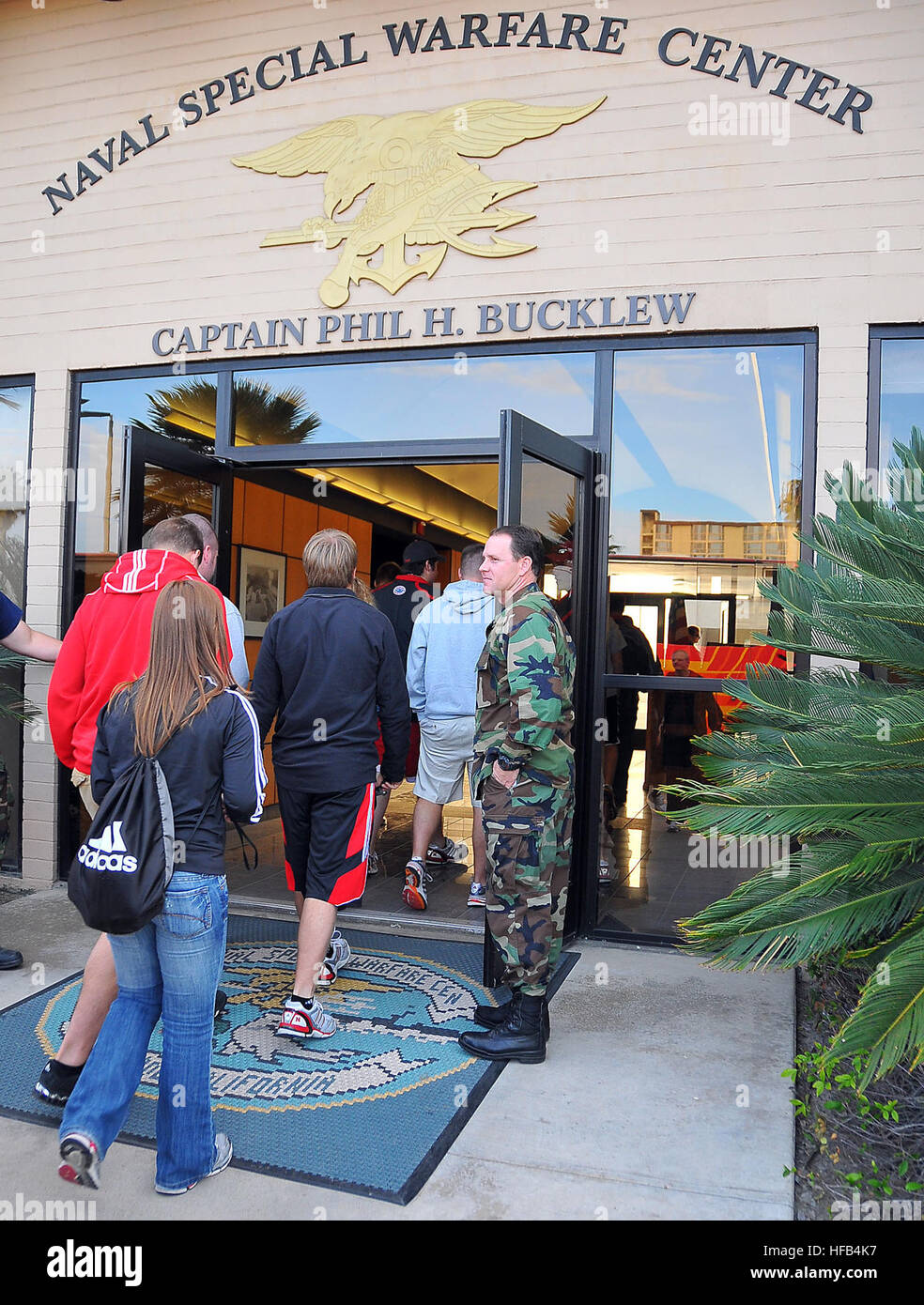 Naval special warfarfare hi-res stock photography and images - Alamy