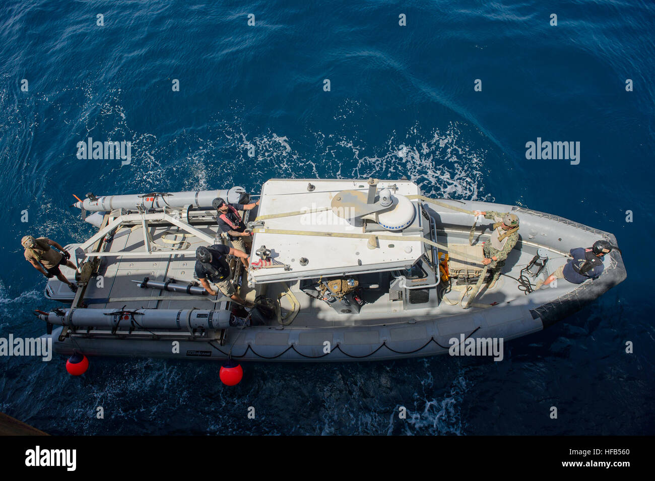 150423-N-RZ218-004 RED SEA (April 22, 2015) - An 11-meter Rigid Hull ...