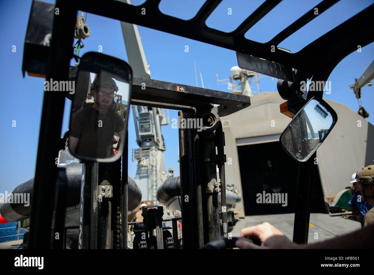 150423-N-RZ218-006 RED SEA (Apr. 22, 2015) - Engineman 3rd Class ...