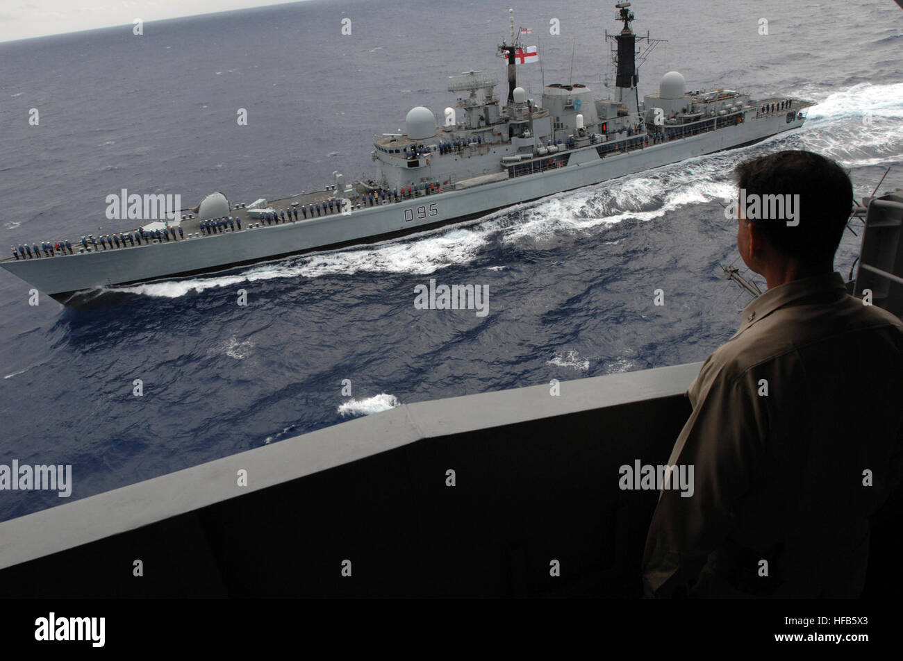 Navy destroyer hms manchester d95 hi-res stock photography and images ...