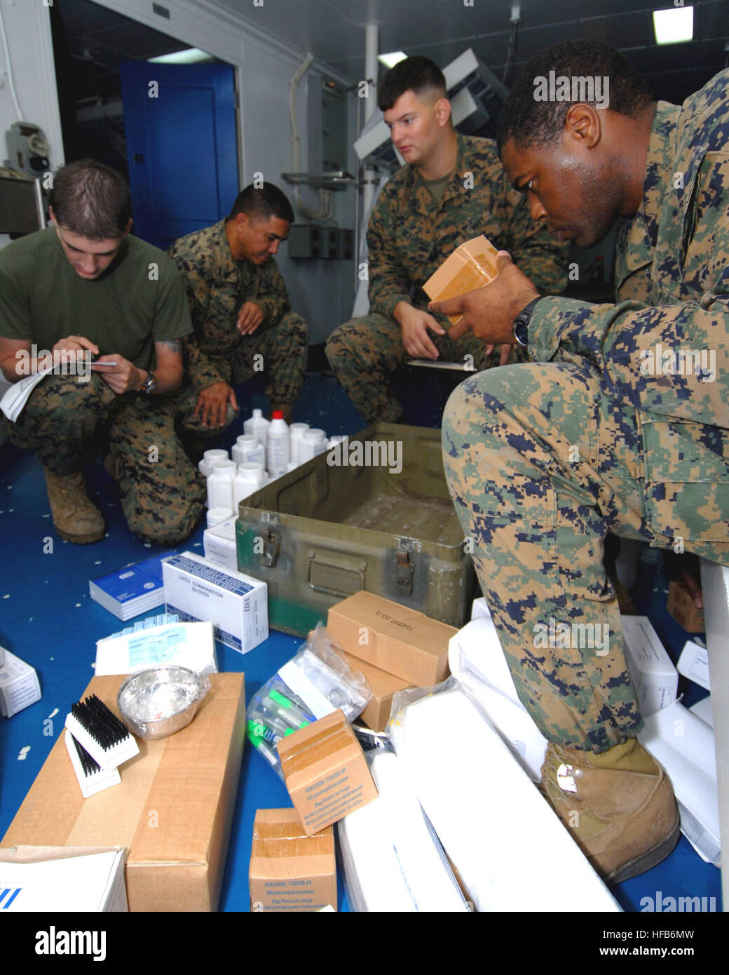 U s medical corpsmen hi-res stock photography and images - Alamy