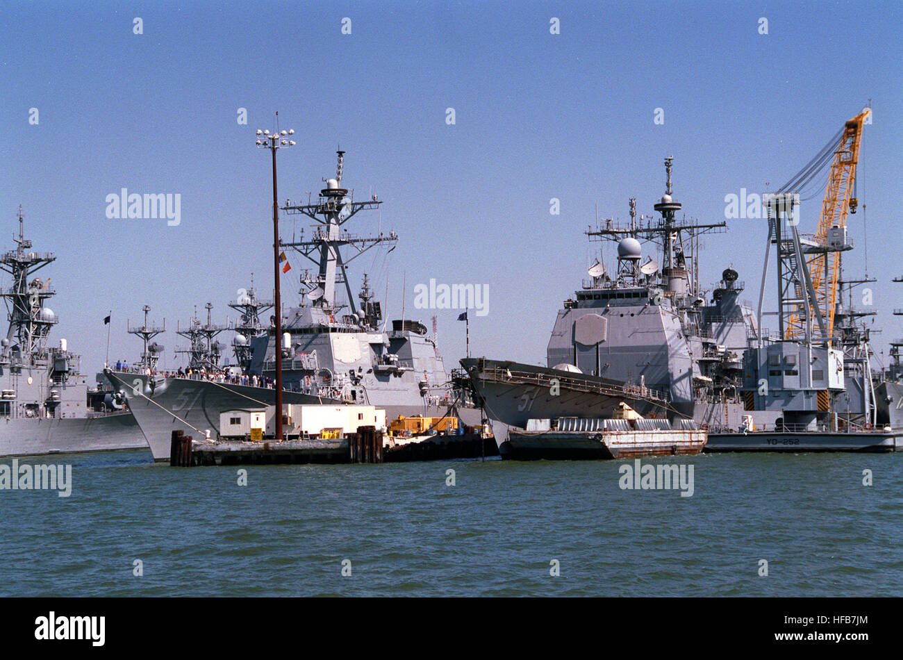 A port bow view of the guided missile destroyer USS ARLEIGH BURKE (DDG ...