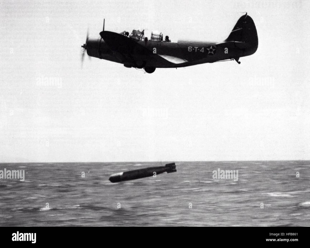 Douglas TBD Devastator torpedo bombers perform torpedo deployment ...
