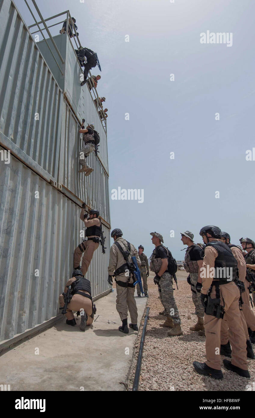 Special operators from the United States, Qatar and the United Arab ...