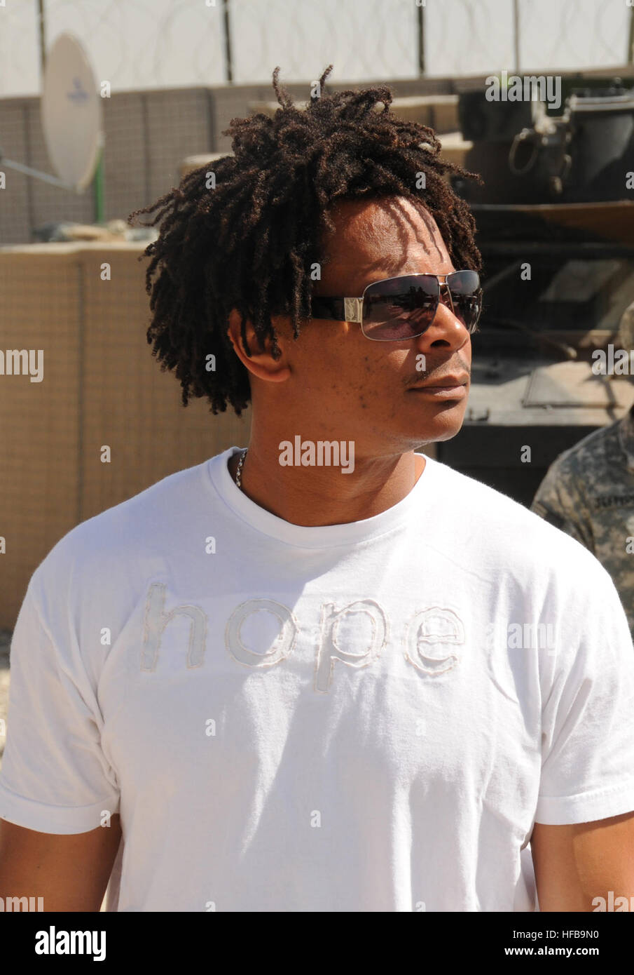 Eric Davis, former defensive back for the San Francisco 49ers, visits ...