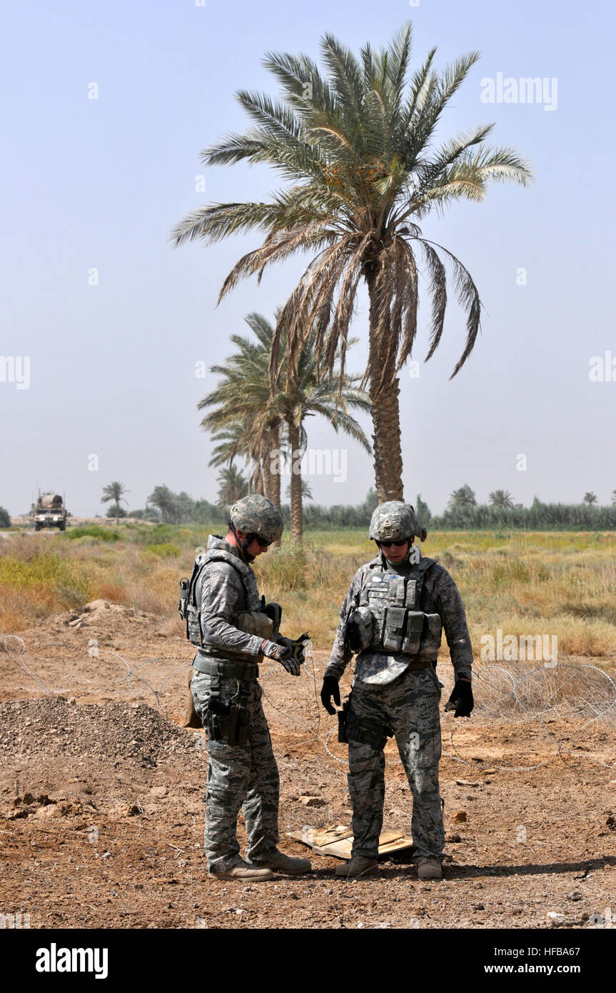 U.S. Soldiers from Charlie Company, 1-150th Armored Reconnaissance ...